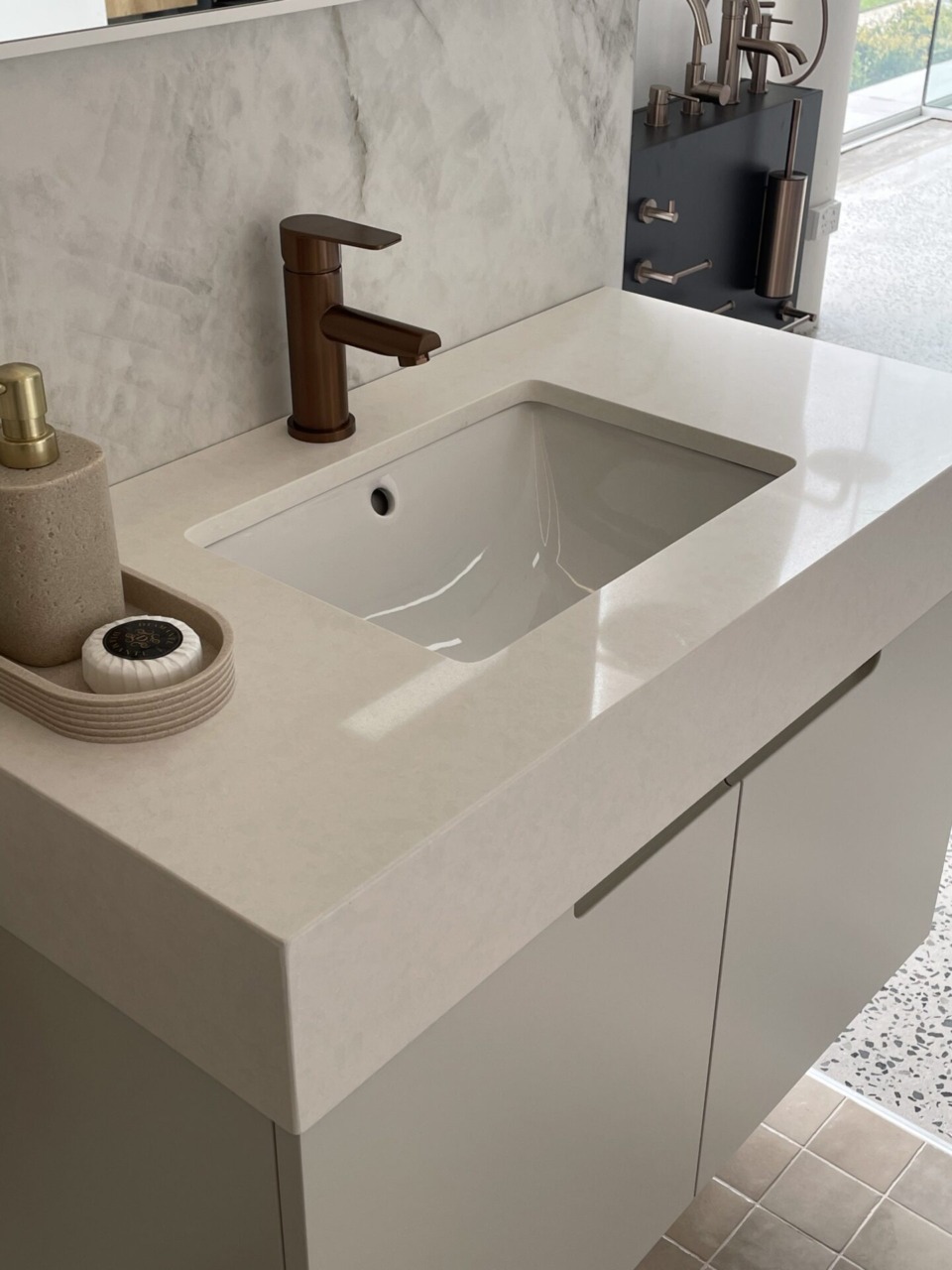 White Canvas | AC900 - AC Stone Group