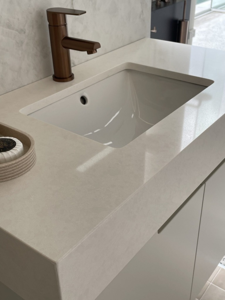 White Canvas | AC900 - AC Stone Group